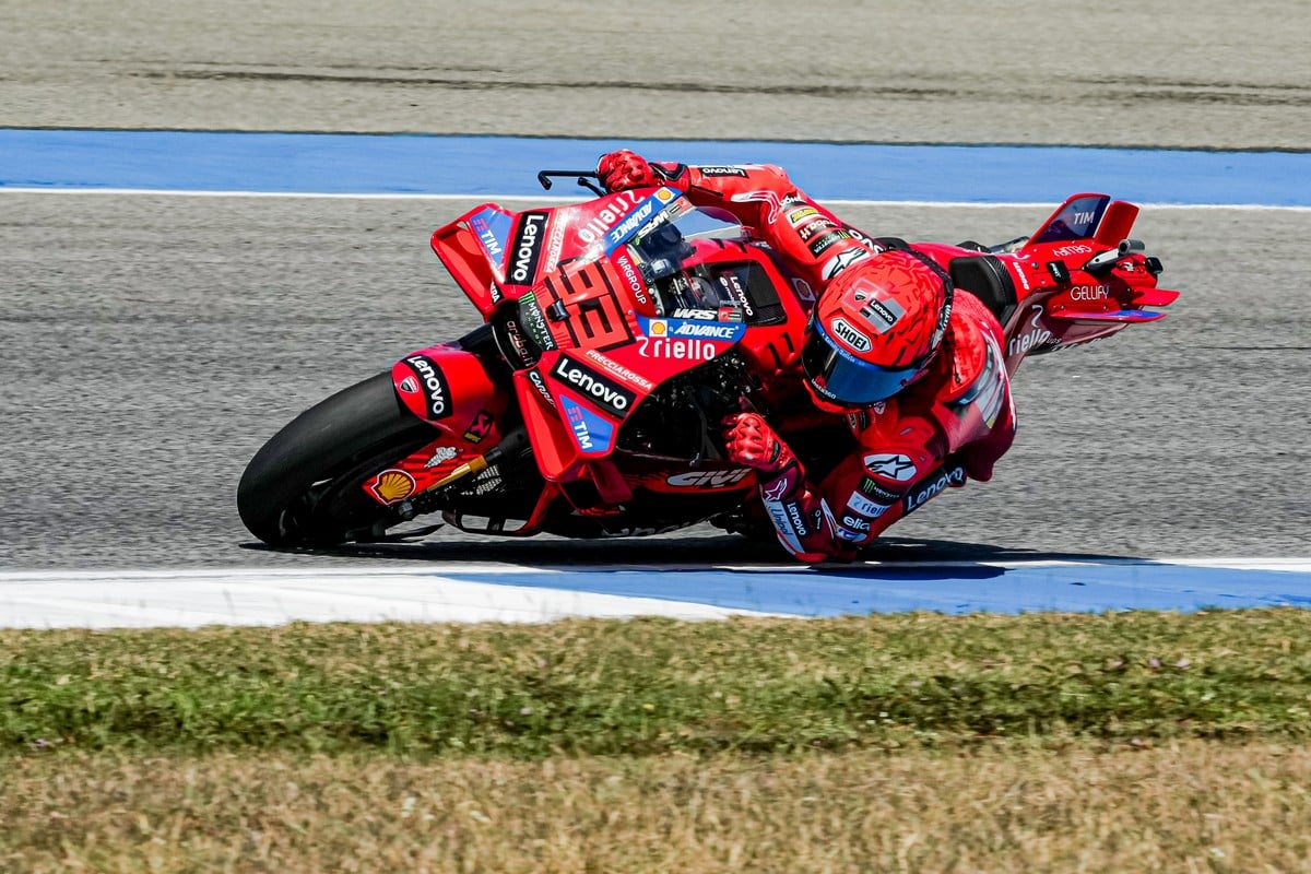 MotoGP | Gp Thailandia Sprint Race: dominio Marquez, Marc vince davanti ad Alex, Bagnaia è terzo